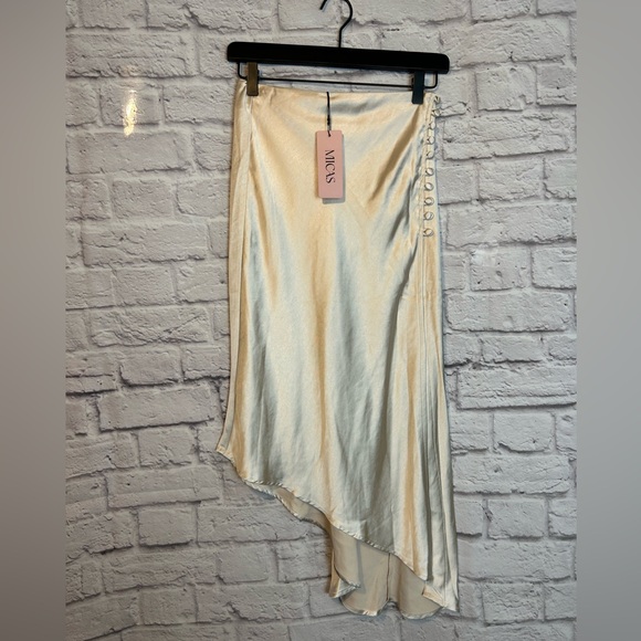 Micas | Skirts | Micas Cream Colored Satin Side Slit Midi Skirt Size Xs New | Poshmark